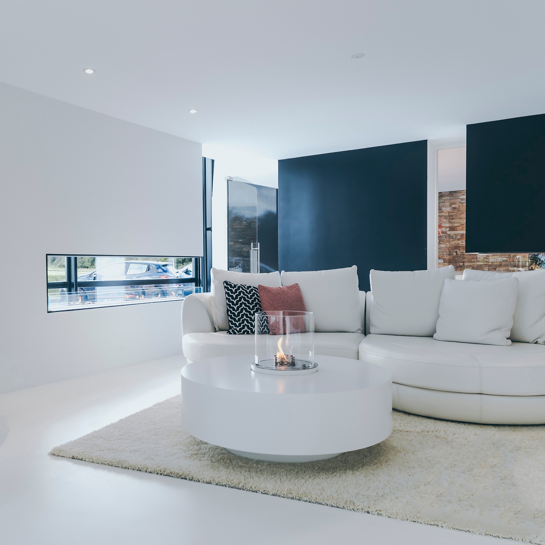 Decoflame Denver E-Ribbon Round Bio-Ethanol Fireplace | Robeys